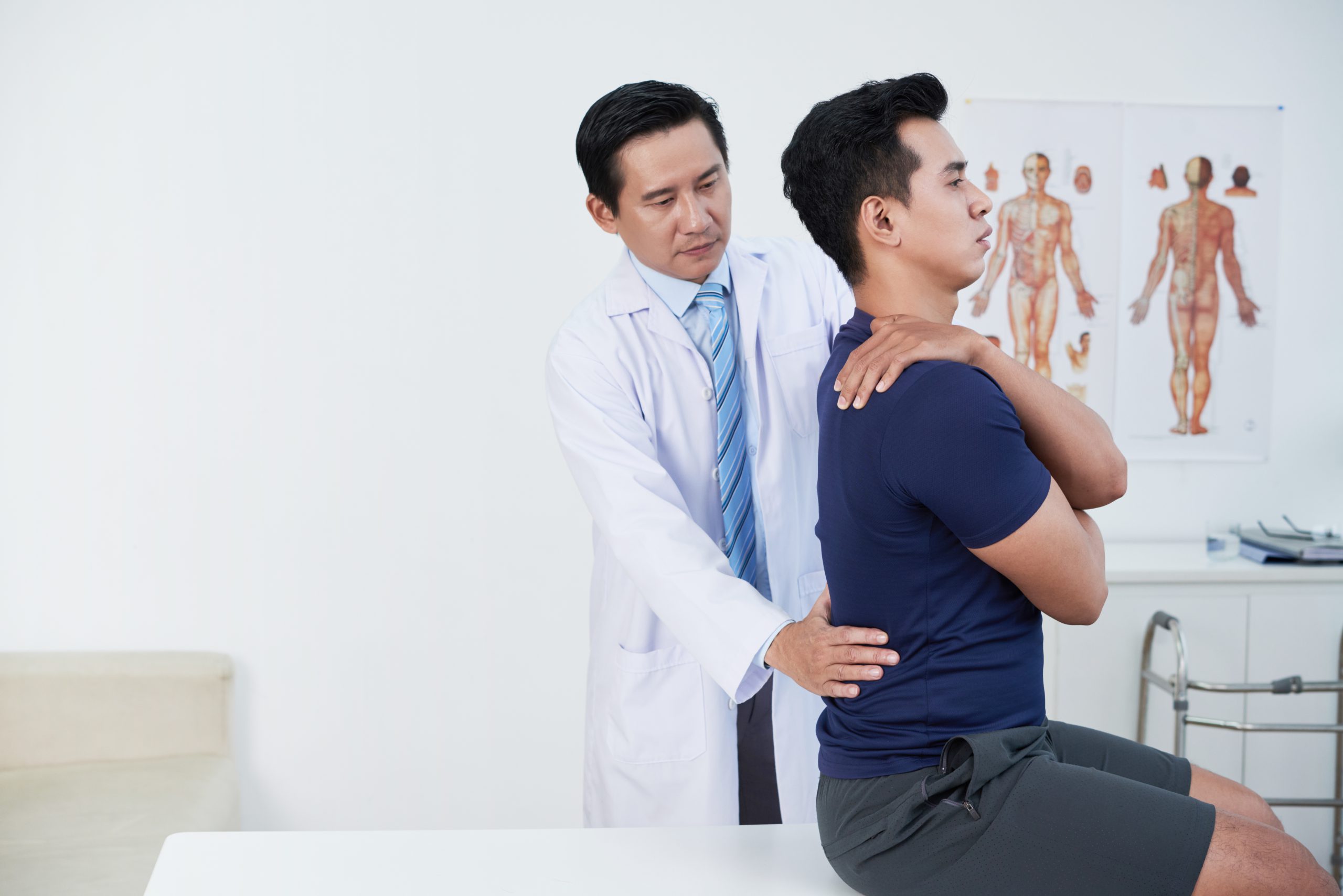 Signs, Symptoms, and Treatment of Back Pain | Campbell Clinic